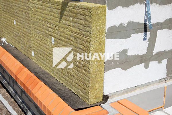 Mineral Wool Batts Guide: Disadvantages, Pros & Mice Risk